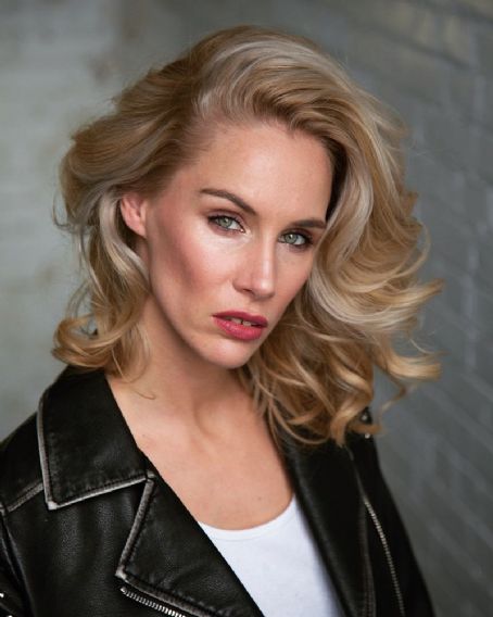 Sayla De Goede Famousfix