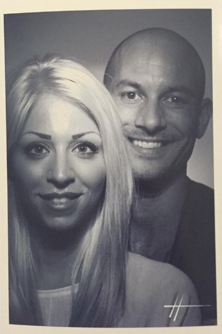 Chloe Lacourt Léa Dalla Riva And Mike Angelo Mickael Di Capua Take