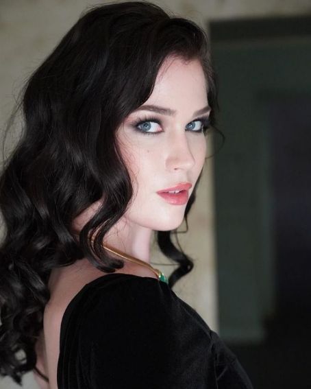 Evelyn Claire Photos News And Videos Trivia And Quotes Famousfix