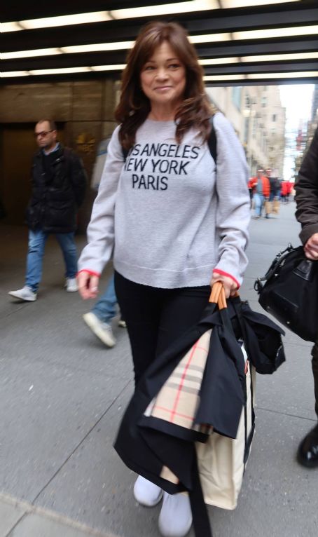 Valerie Bertinelli – Seen at NBC Studios in New York - FamousFix Valerie Bertinelli – Seen at NBC Studios in New York - FamousFix