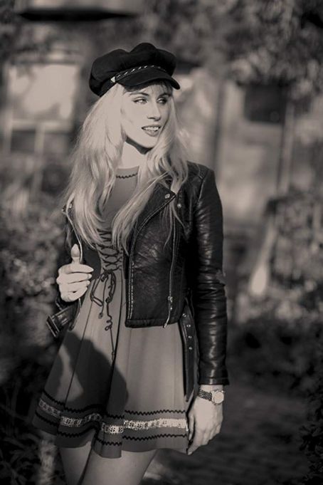 Sayla De Goede Famousfix